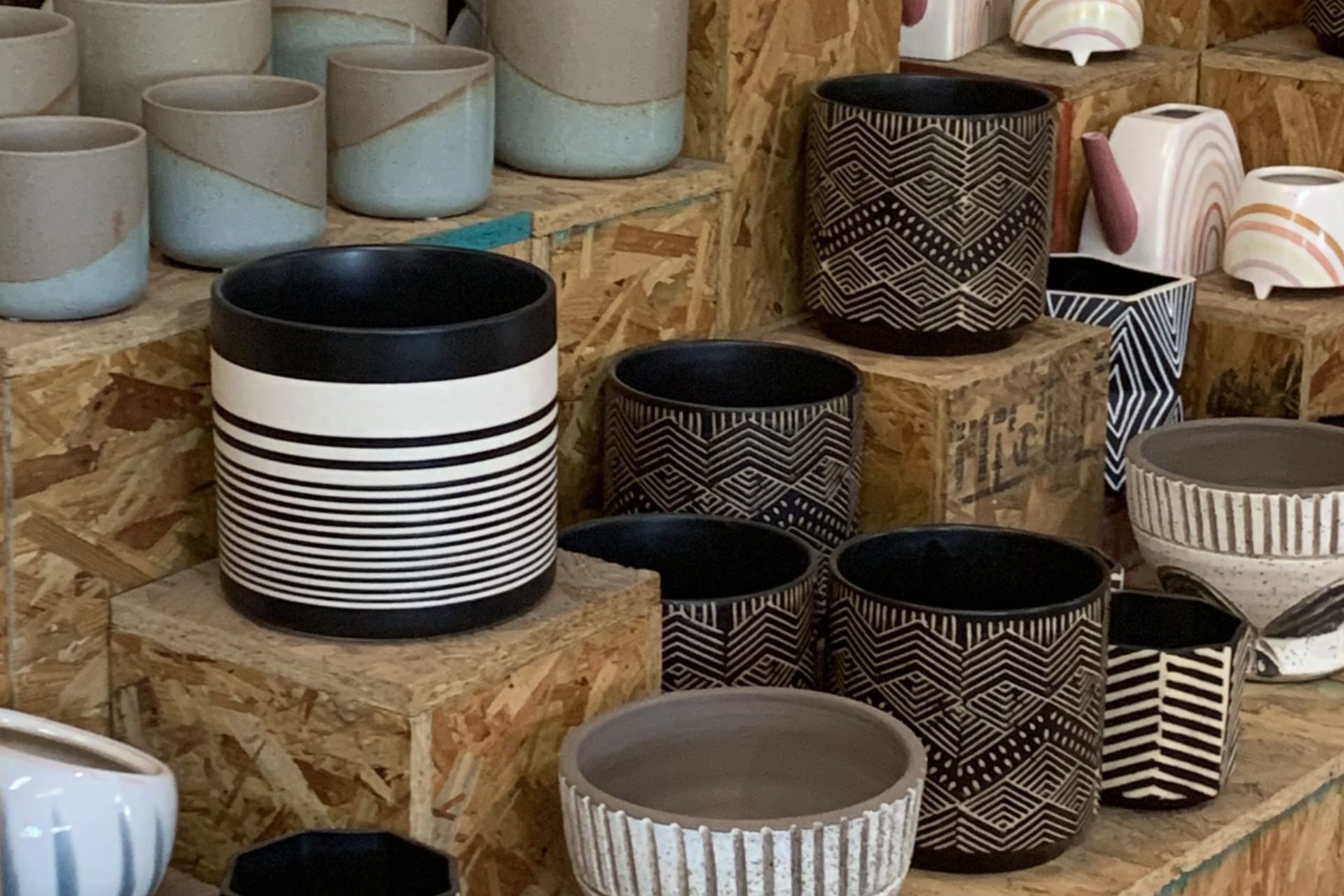 Pots & Planters - Plants & Planters